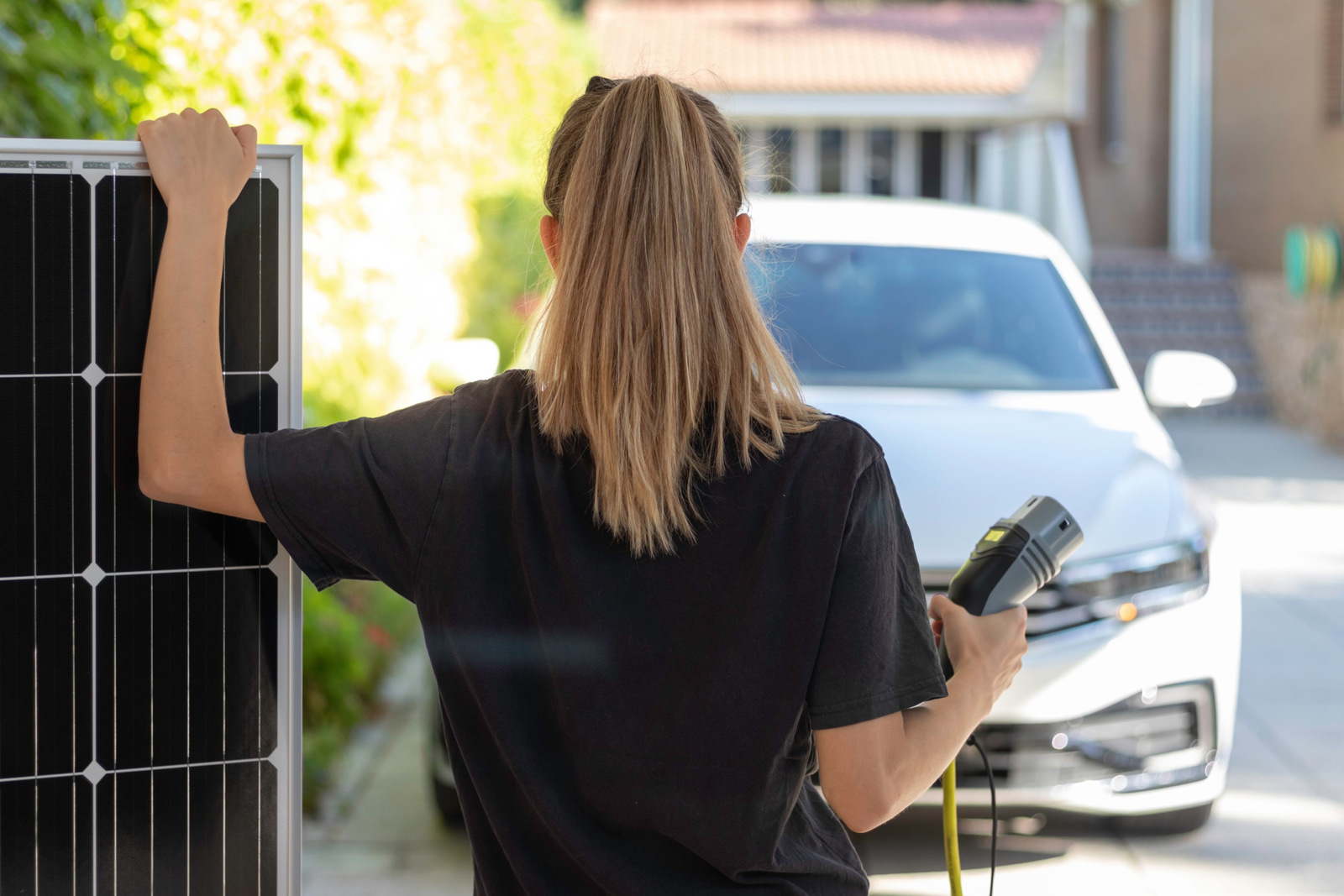 Elektrifizierung - KfW 442 fördert Ladestation plus PV-Anlage plus Stromspeicher